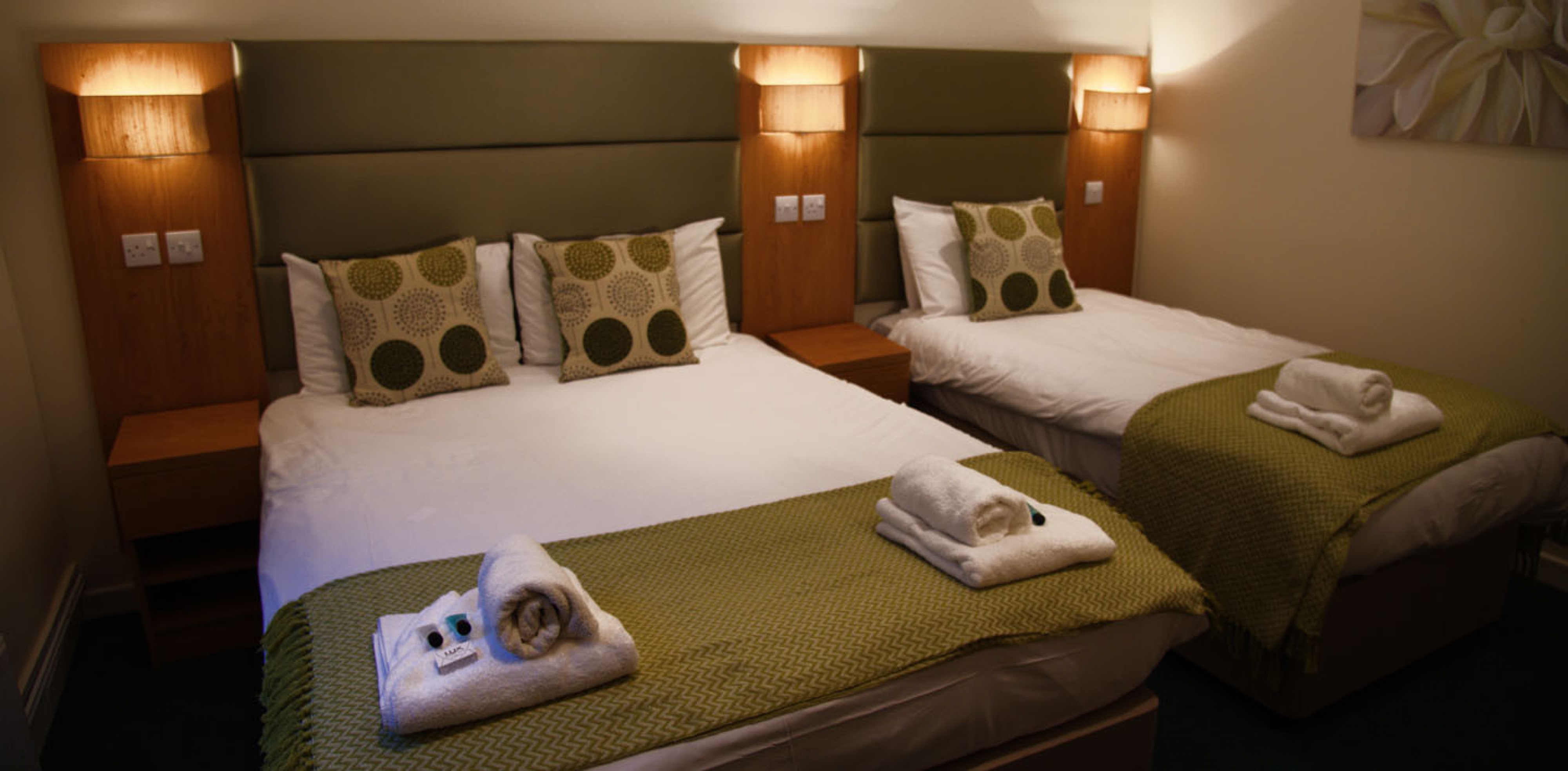 The New Inn Hotel Lechlade on Thames | a charming Cotswold Hotel